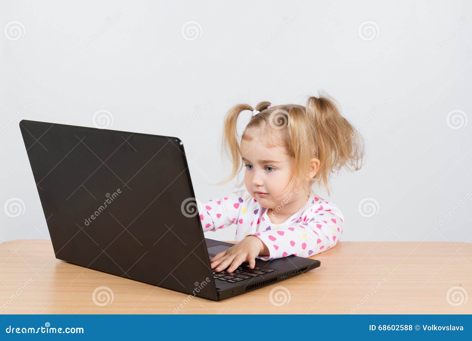 Little Girl at the Computer. Stock Photo - Image of happy, lifestyle ...