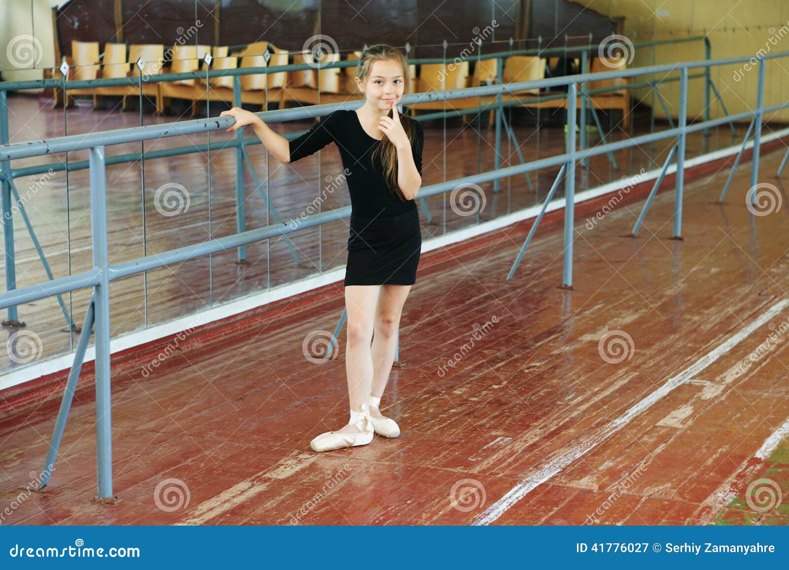 Little Girl in the Dance Class Stock Image - Image of feelings ...