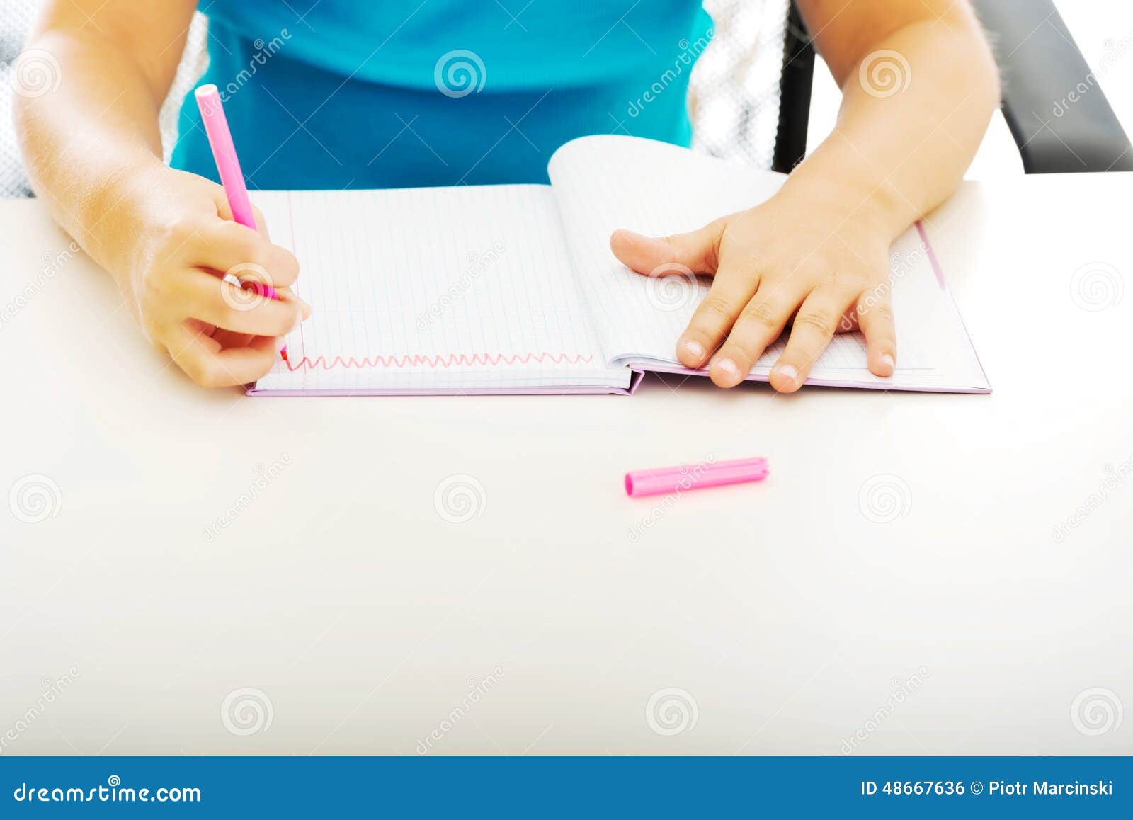 Little Girl Drawing in Note Stock Photo - Image of kindergarten, draw ...