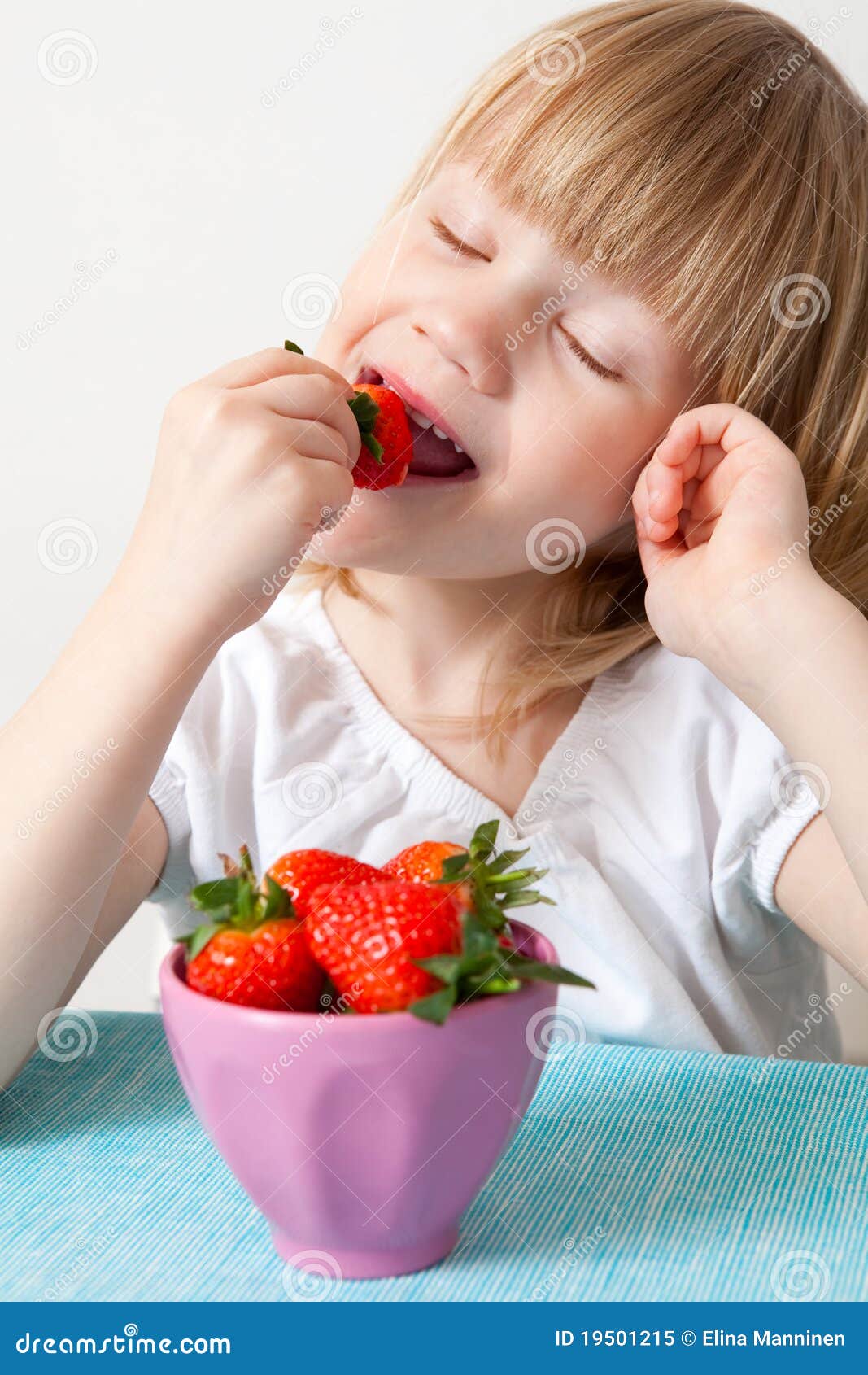 LIttle Girl Eating Strawberries Stock Image - Image of dessert ...