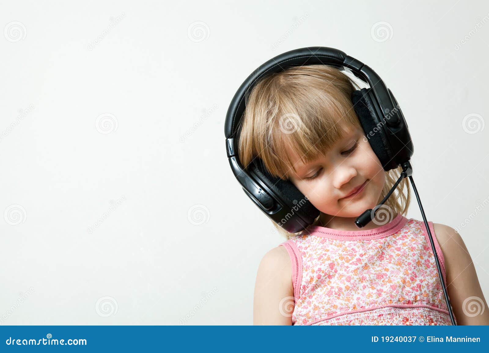 Little Girl with Headphones Stock Image - Image of human, cute: 19240037