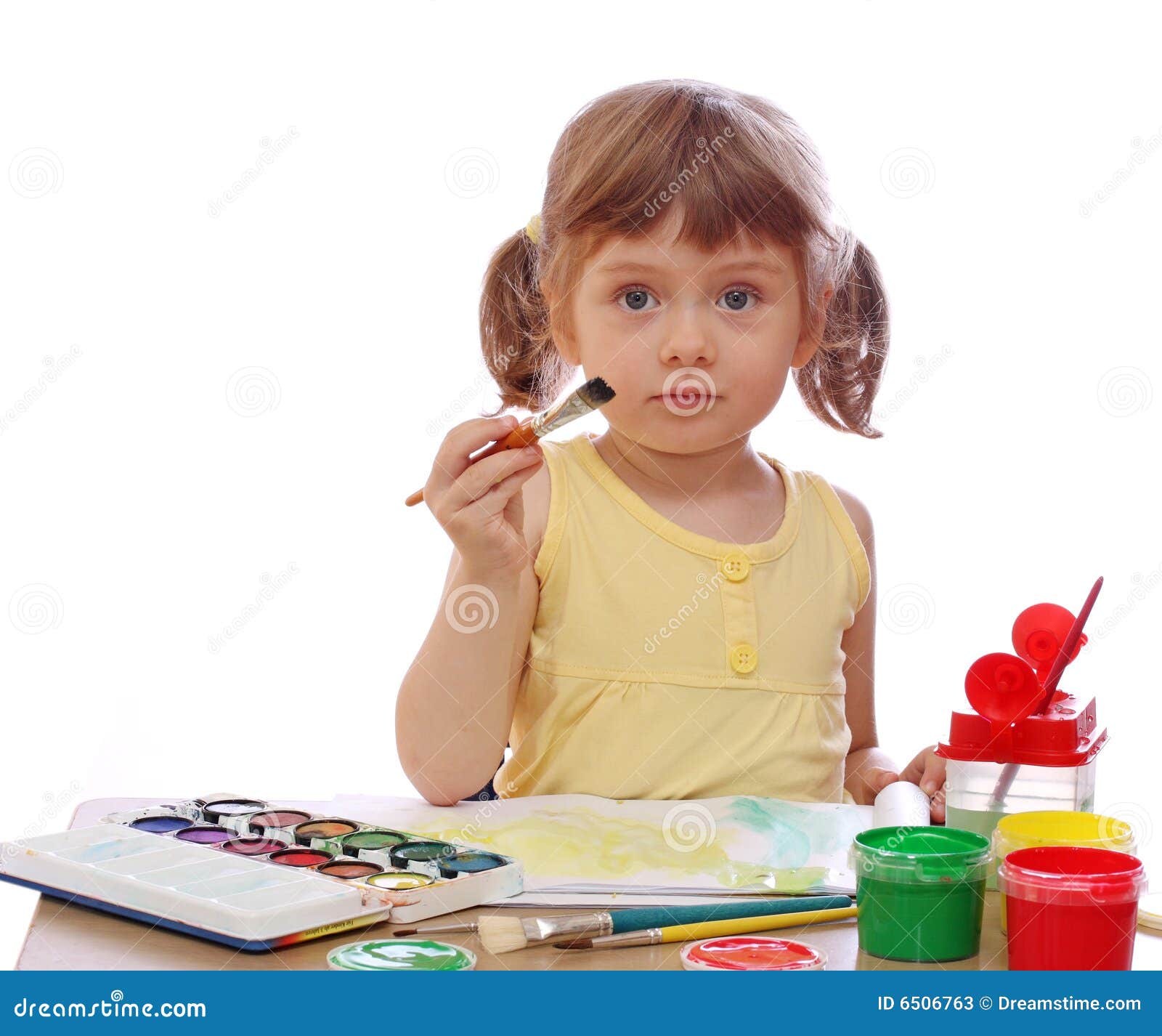 Little girl painting stock image. Image of acrylic, childhood - 6506763