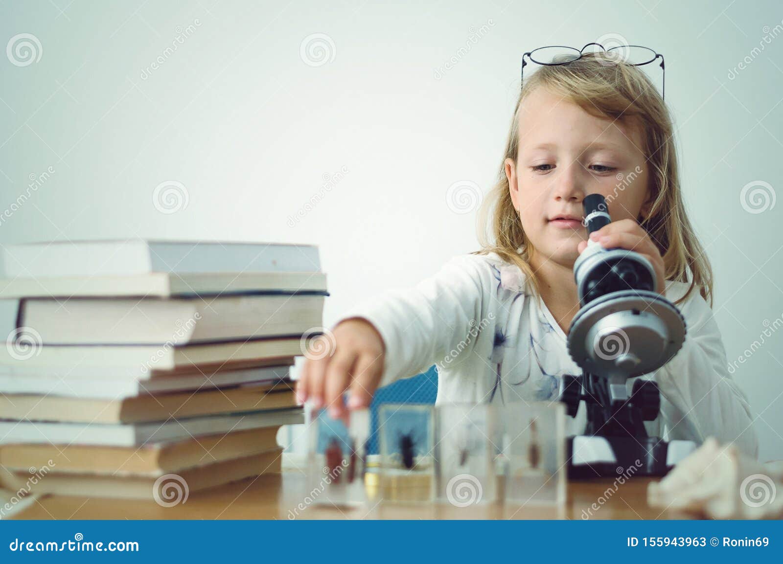 Girl Little Genius of Science Stock Image - Image of genius, smile ...