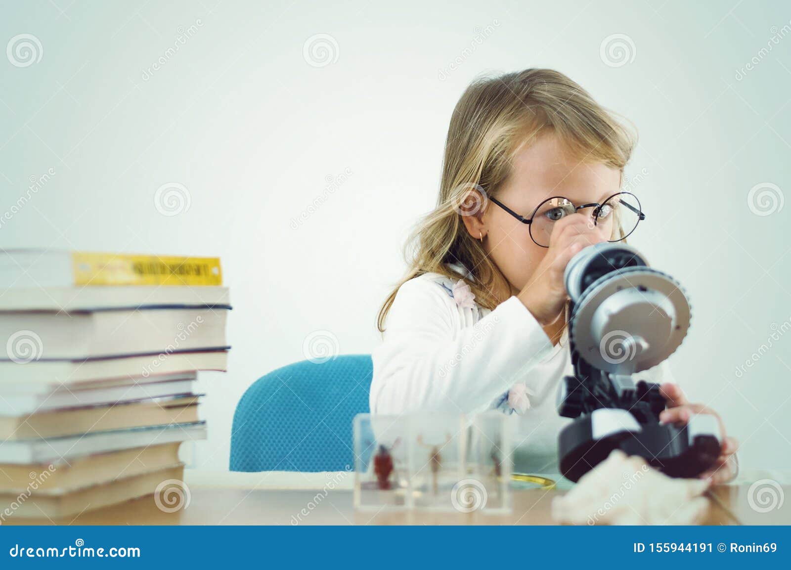 Girl Little Genius of Science Stock Image - Image of scientific ...
