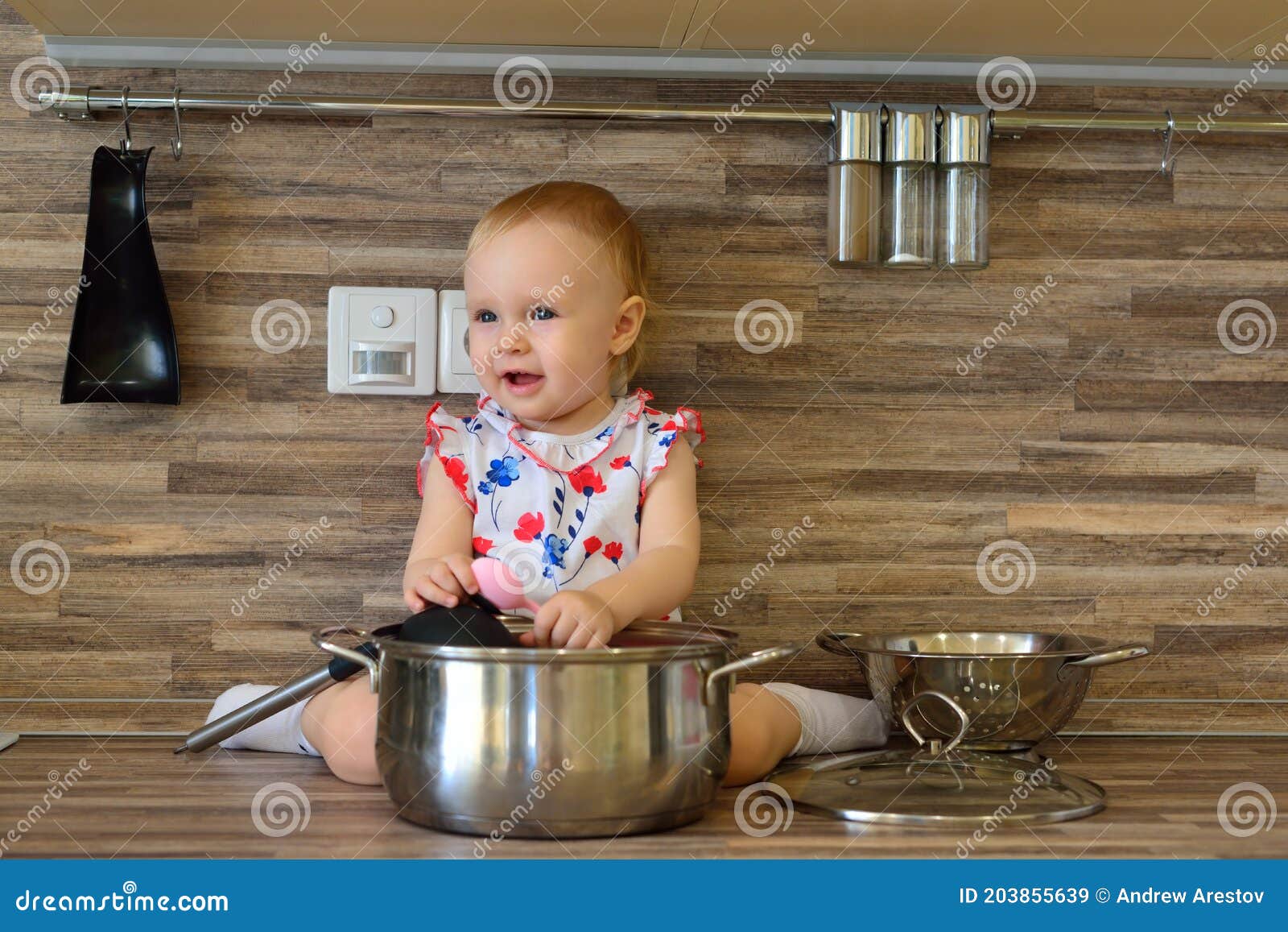 Little Girl in a Pot Cooking Dinner Stock Image - Image of cooking ...