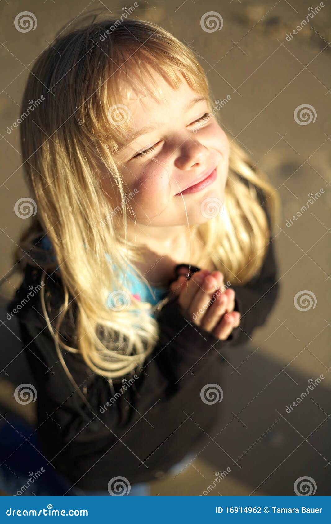 Little girl praying stock photo. Image of beauty, nature - 16914962