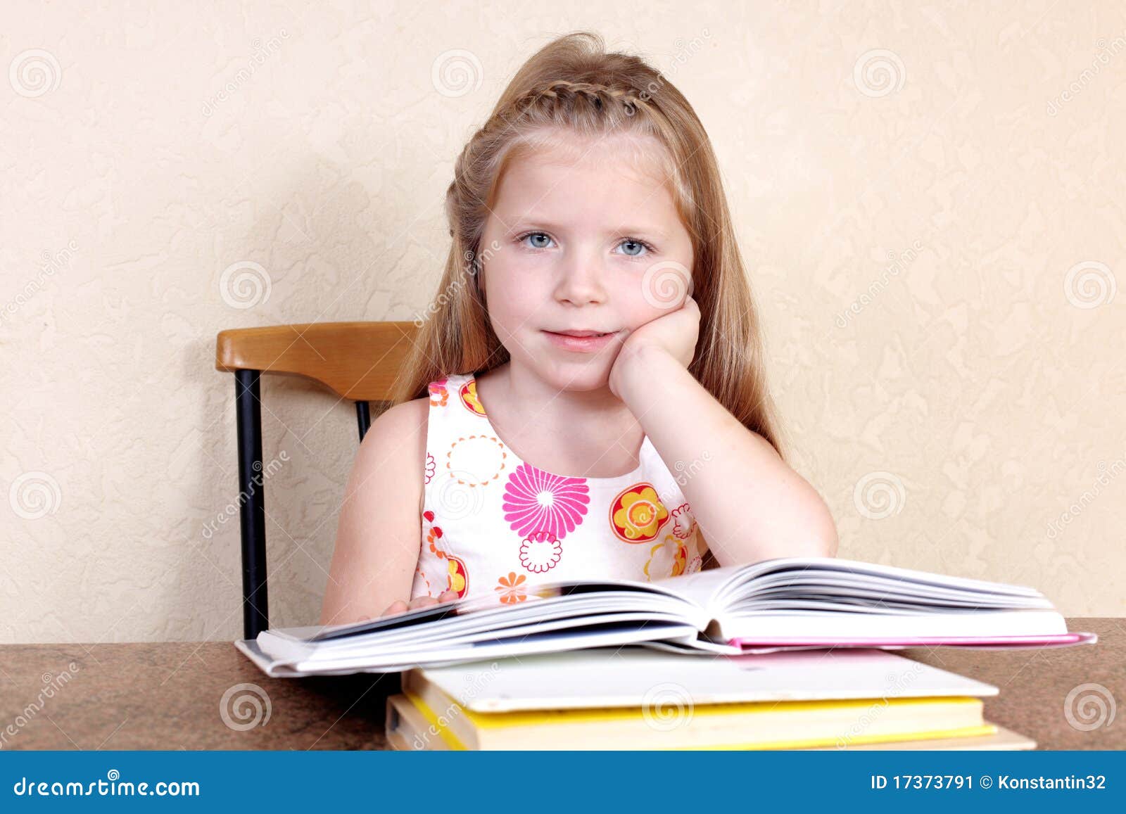 Little girl reading book stock image. Image of person - 17373791