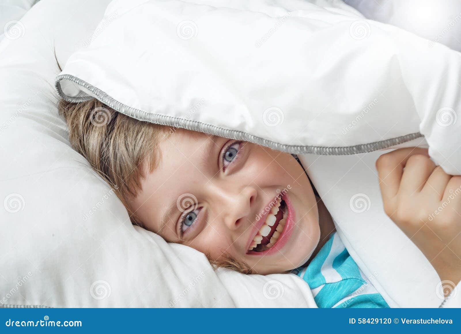 Little Girl Resting in a Bed Stock Photo - Image of bedtime, face: 58429120