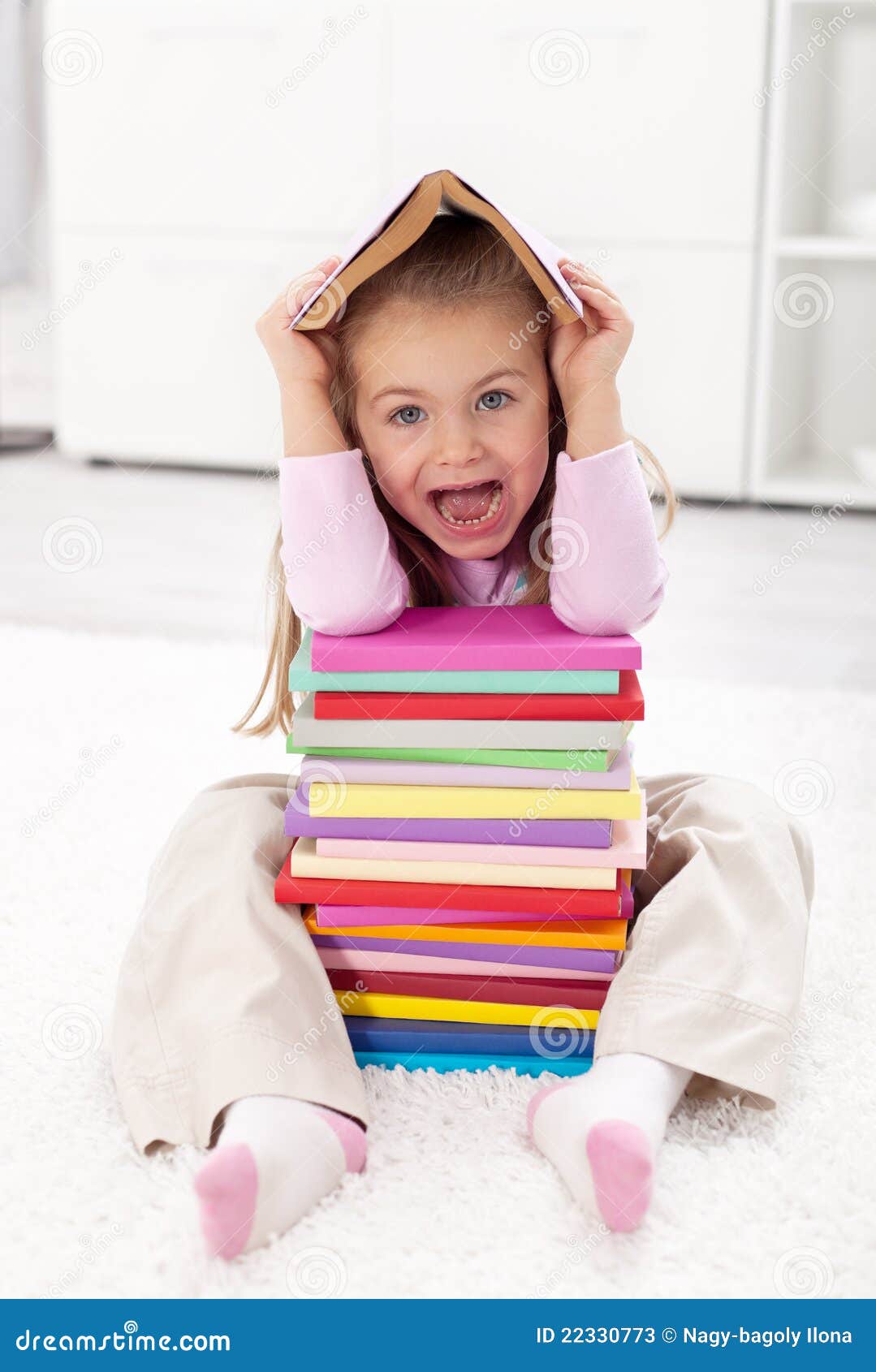 Little Girl Scared of School Stock Image - Image of knowledge, pupil ...