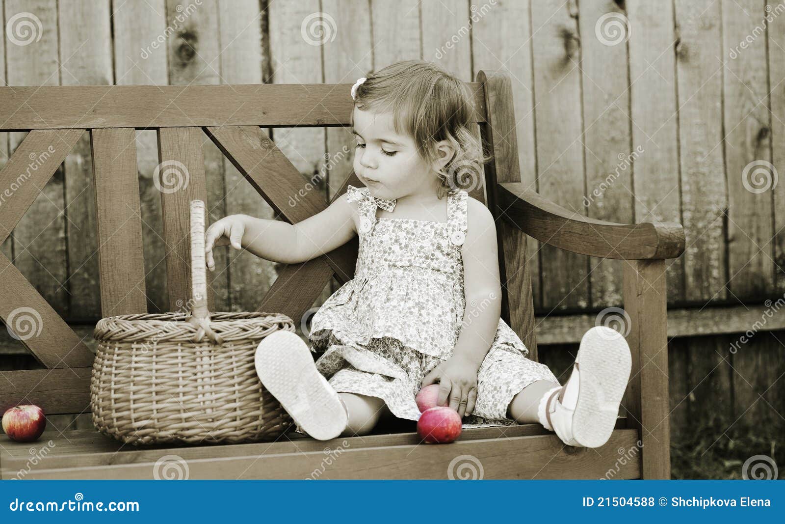 Little Girl Sits on a Bench Stock Photo - Image of baby, vacation: 21504588