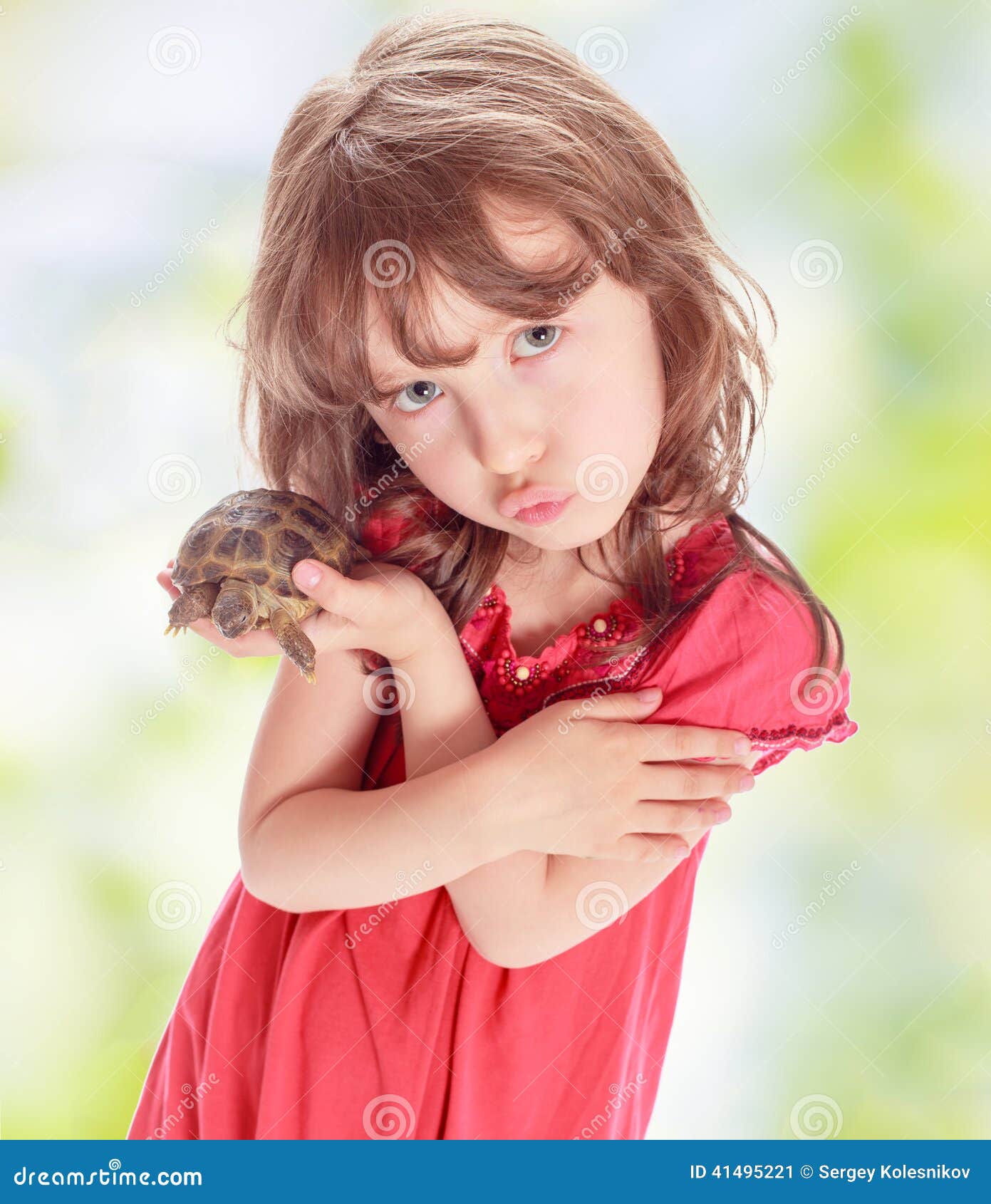 Little girl with a turtle stock image. Image of leisure - 41495221