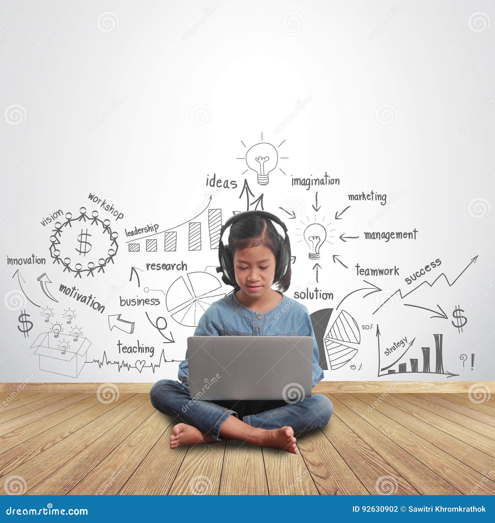 Little Girl Using Laptop Computer with Creative Thinking Drawing Stock ...