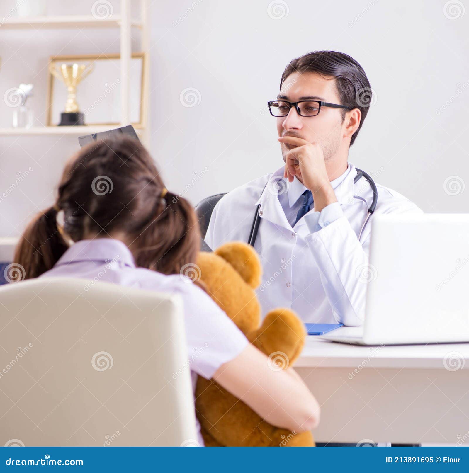 Little Girl Visiting Doctor for Regular Check-up Stock Image - Image of ...