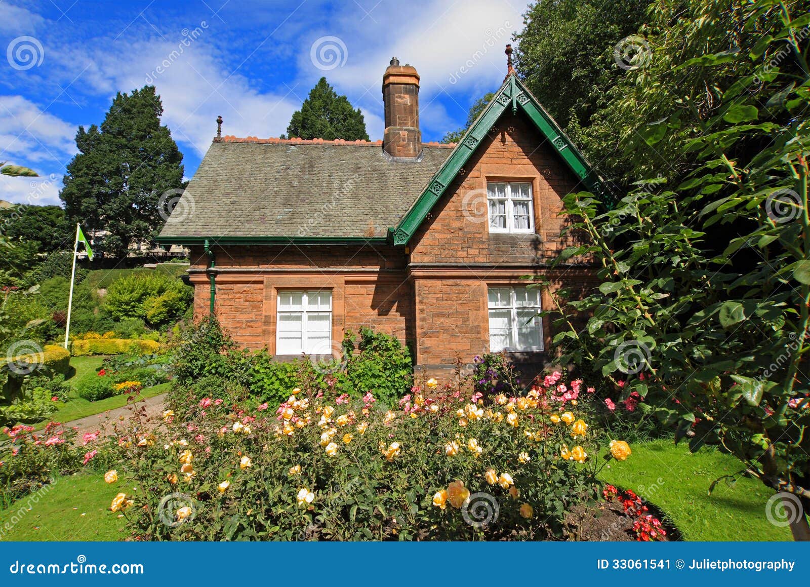 Little house with roses stock image. Image of architecture - 33061541