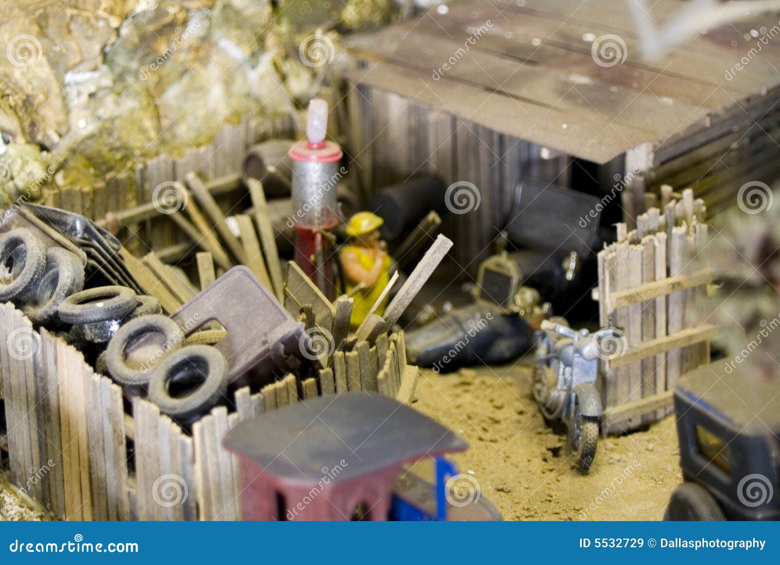 Little Junk Yard / Auto Repair Shop Stock Image - Image of buildings ...