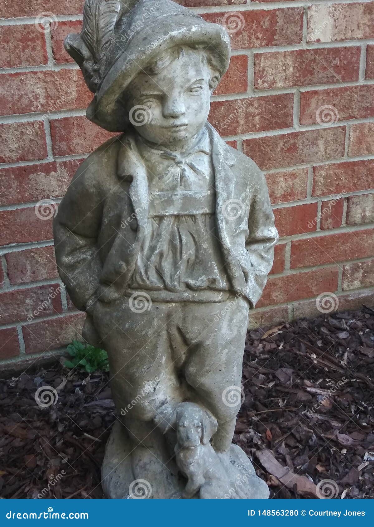 Little Kid Statue editorial image. Image of statue, outside - 148563280