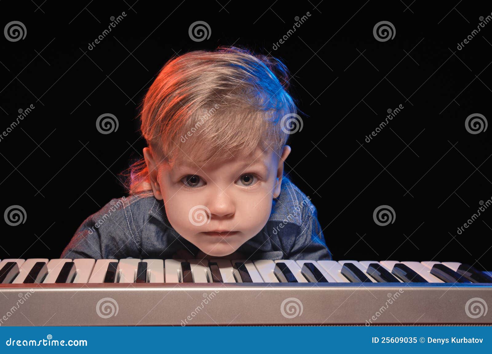 Little Musicman Royalty-Free Stock Photo | CartoonDealer.com #24781383