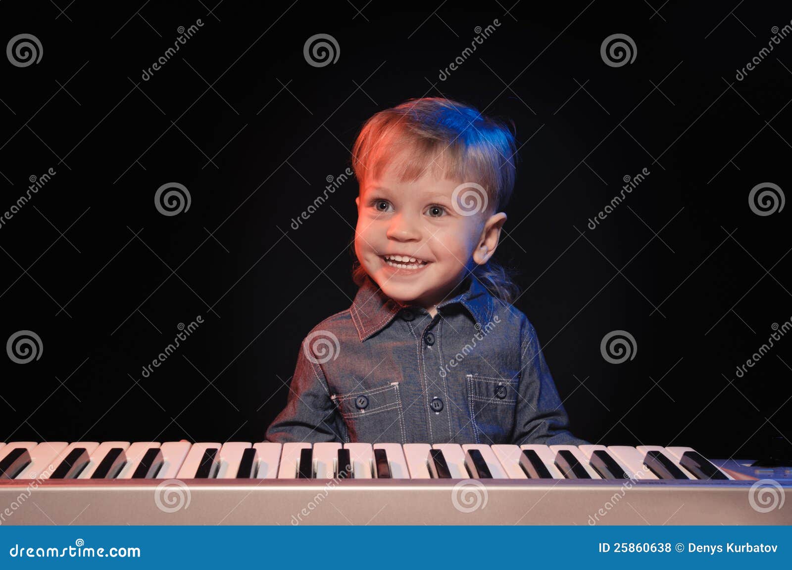Little Musicman Royalty-Free Stock Photo | CartoonDealer.com #24781383