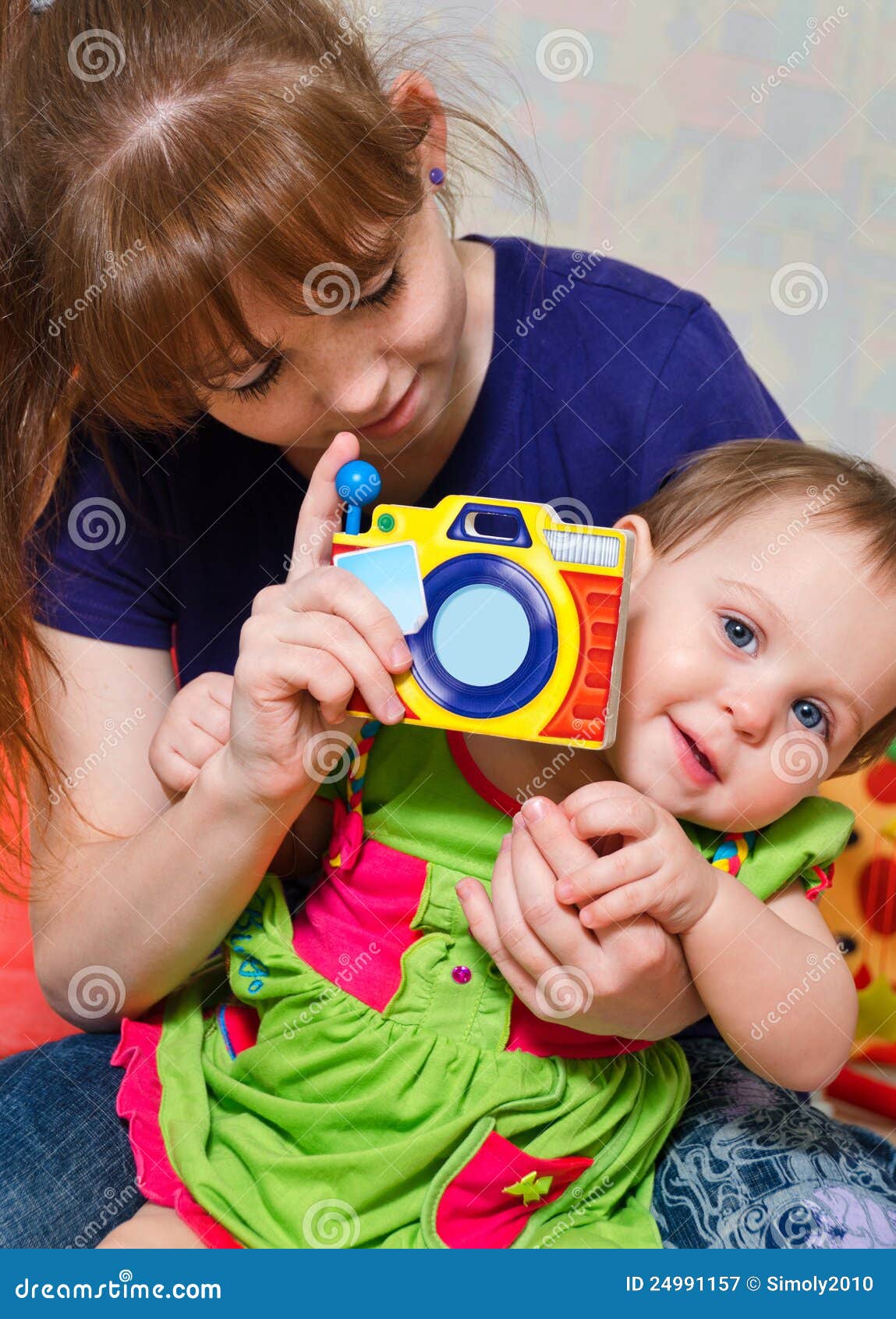 The little photographer stock image. Image of family - 24991157