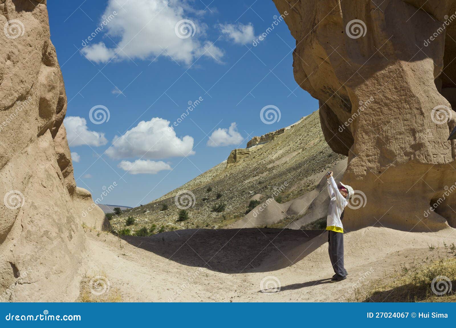 Little photographer stock image. Image of sunlight, cute - 27024067