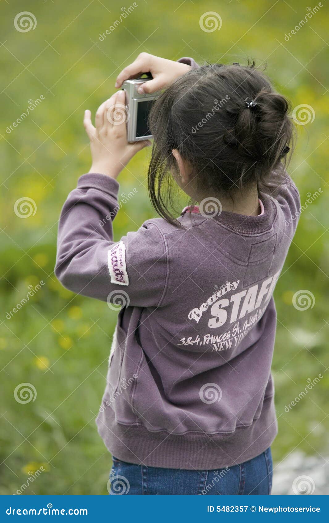 Little photographer girl stock image. Image of kids, garden - 5482357