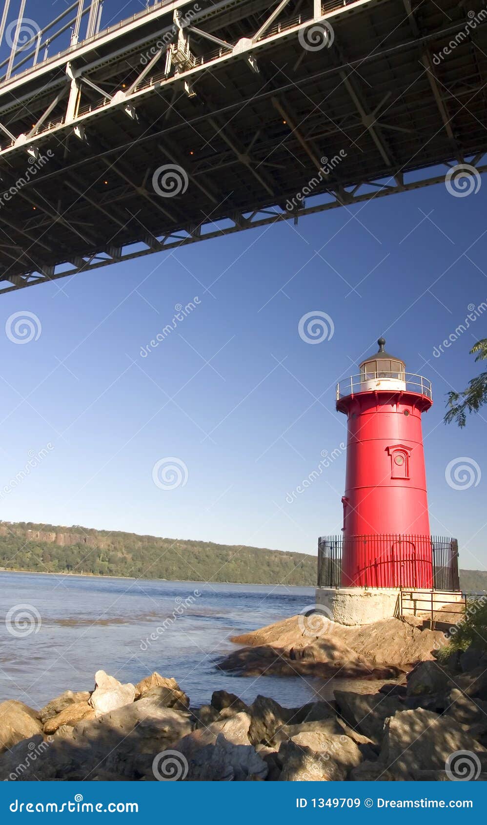 The Little Red Lighthouse stock image. Image of lighthouse - 1349709