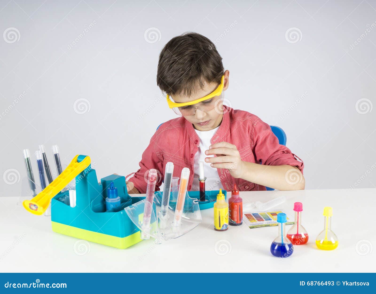 Little scientist stock image. Image of fluid, marker - 68766493
