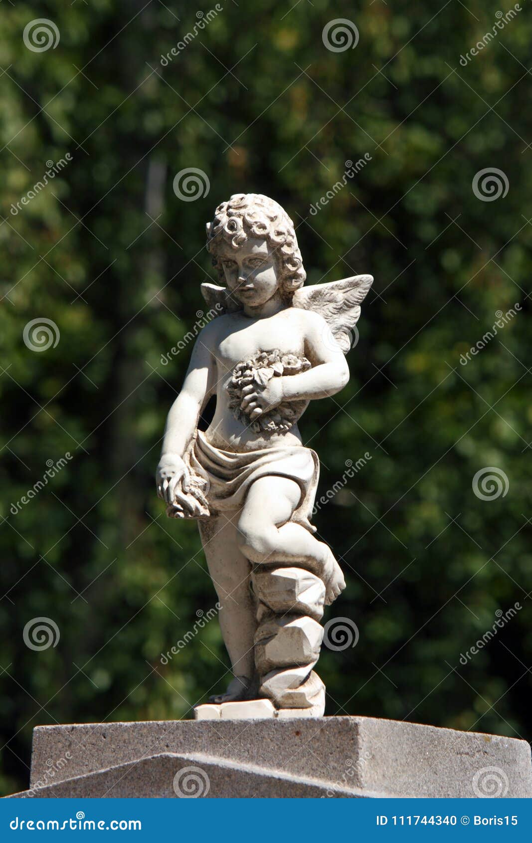 Statue of angel editorial image. Image of classical - 111744340