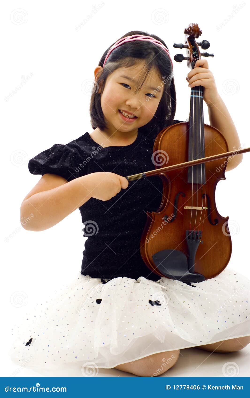 Little Violinist stock photo. Image of development, pleasure - 12778406