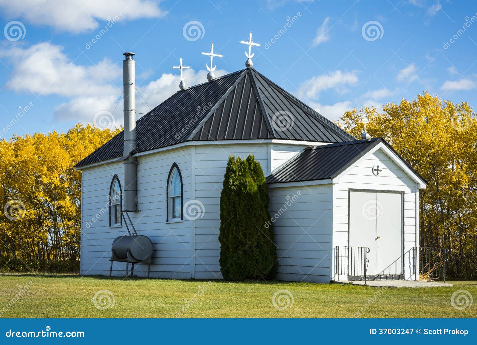 Little White Church stock image. Image of white, architecture - 37003247