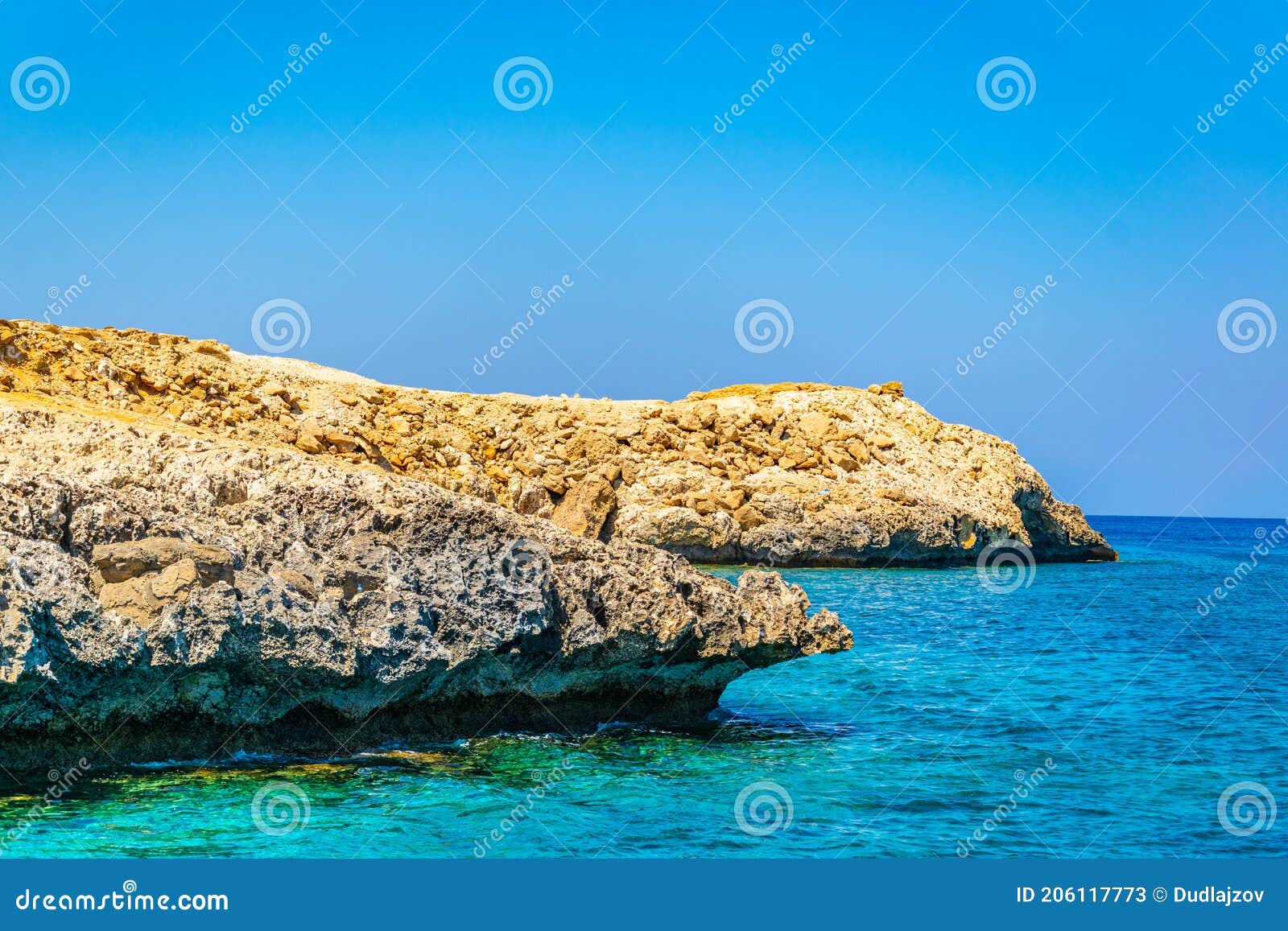 Littoral Greco Barren Du Cap Sur Chypre Image stock - Image du ...