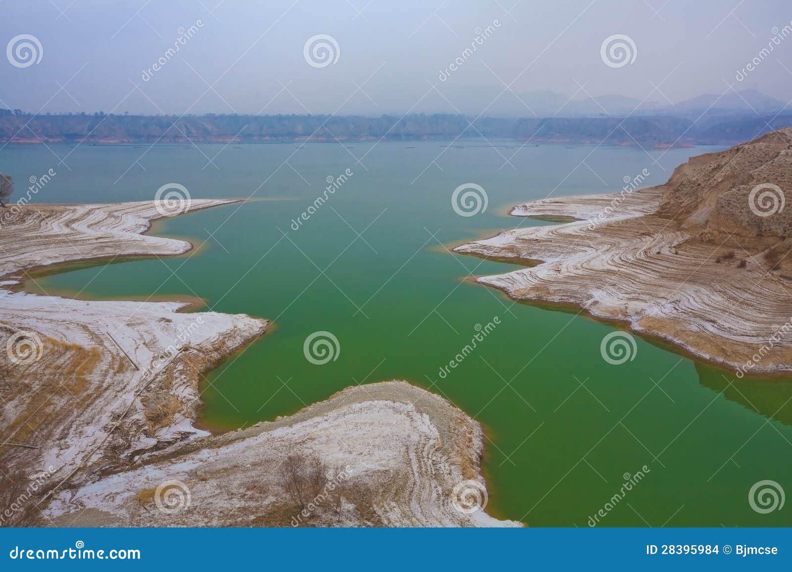 Liujiaxia reservoir winter stock photo. Image of gansu - 28395984
