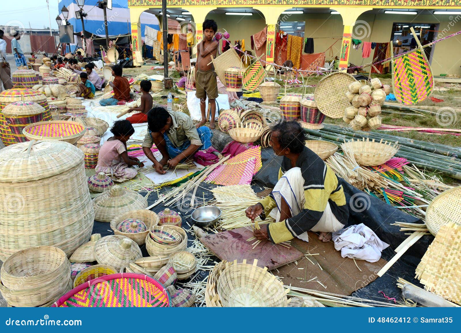 Livelihood redaktionell arkivbild. Bild av ekonomi, korgar - 48462412