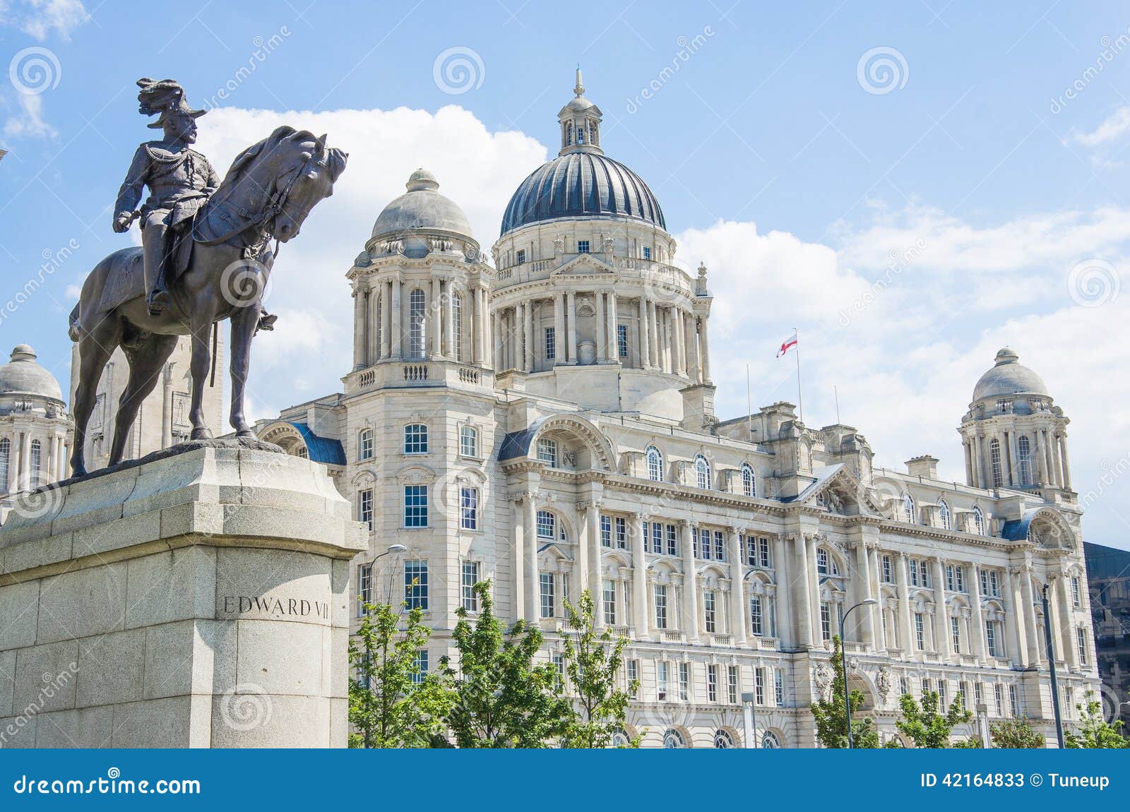 Liverpool Liver Royal Building Stock Image - Image of city, monument ...