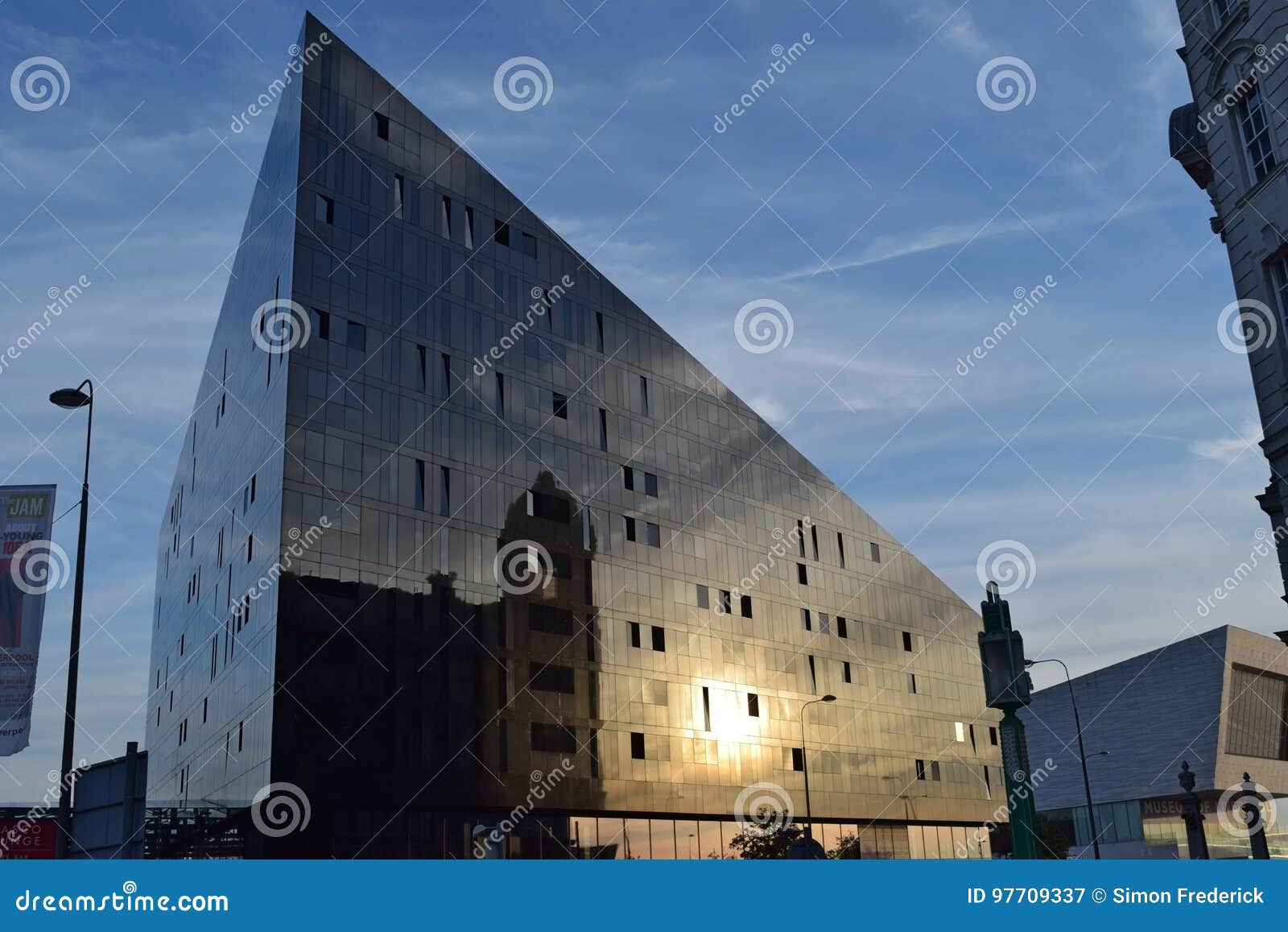 Liverpool Waterfront Building Editorial Photography - Image of stone ...