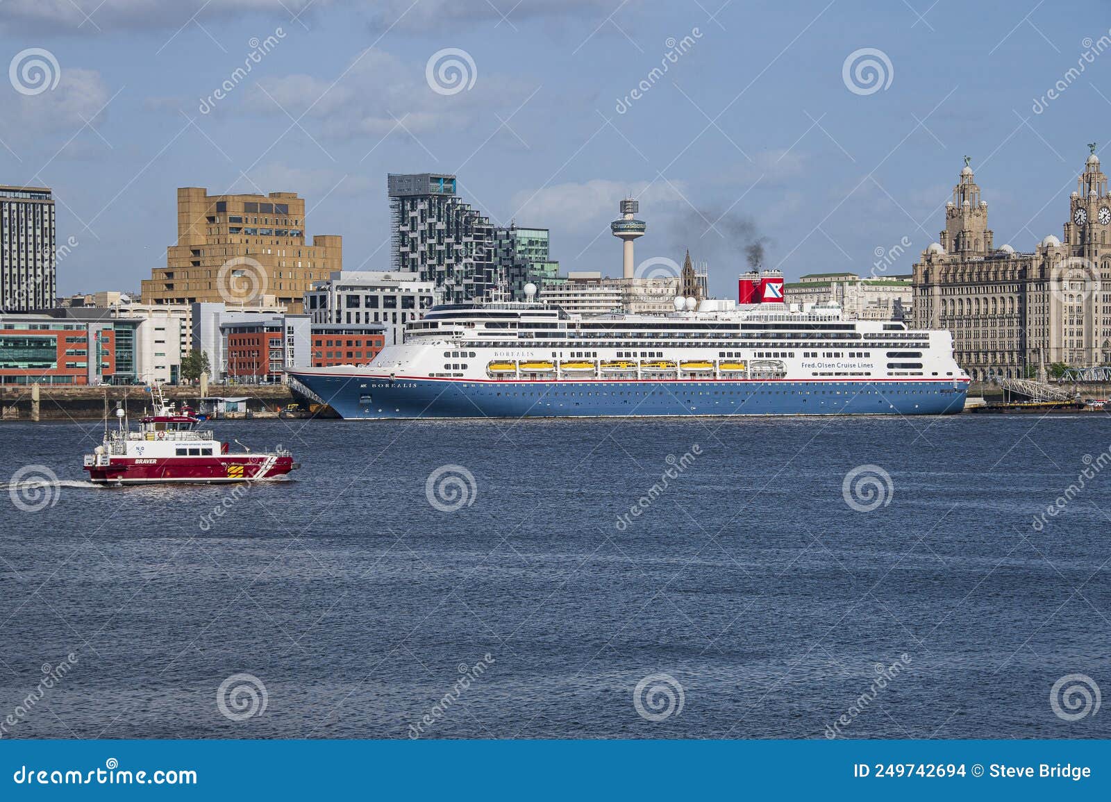 Liverpool WaterFront on the River Mersey Stock Photo - Image of tourism ...