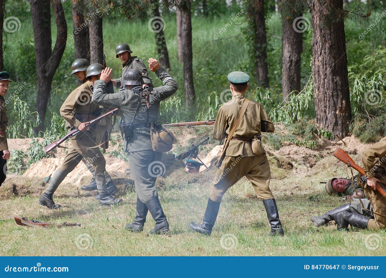 Living history.WWII editorial photography. Image of armed - 84770647