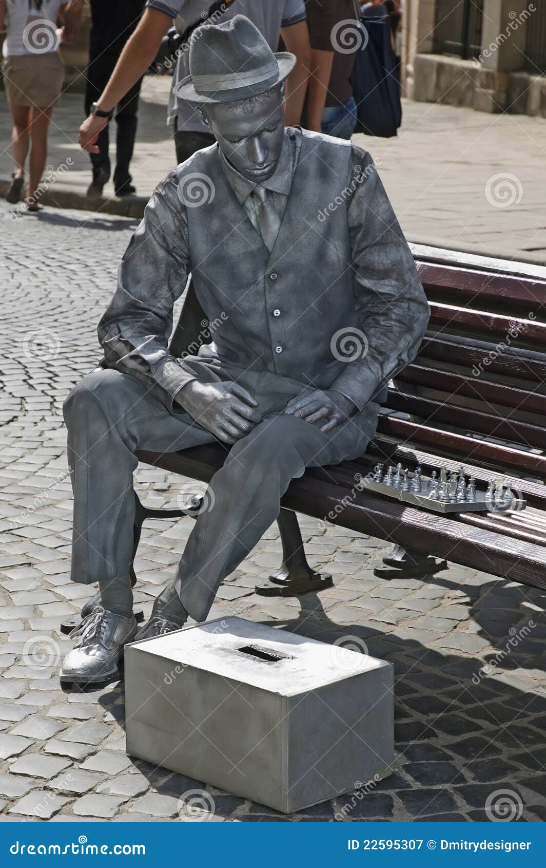 Living Statue - a Man Playing Chess Editorial Photography - Image of ...