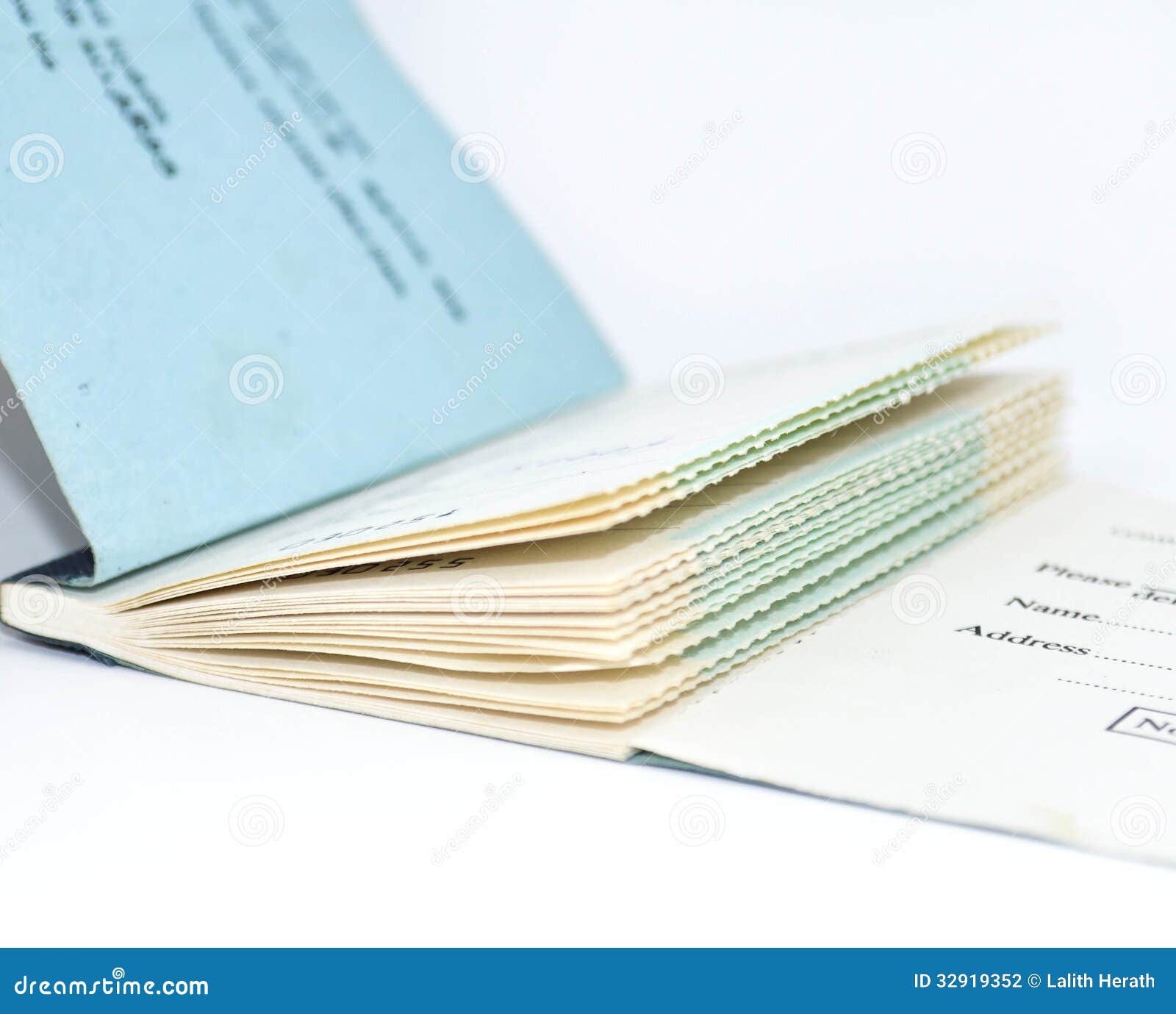 Livro de cheque foto de stock. Imagem de escrita, banco - 32919352