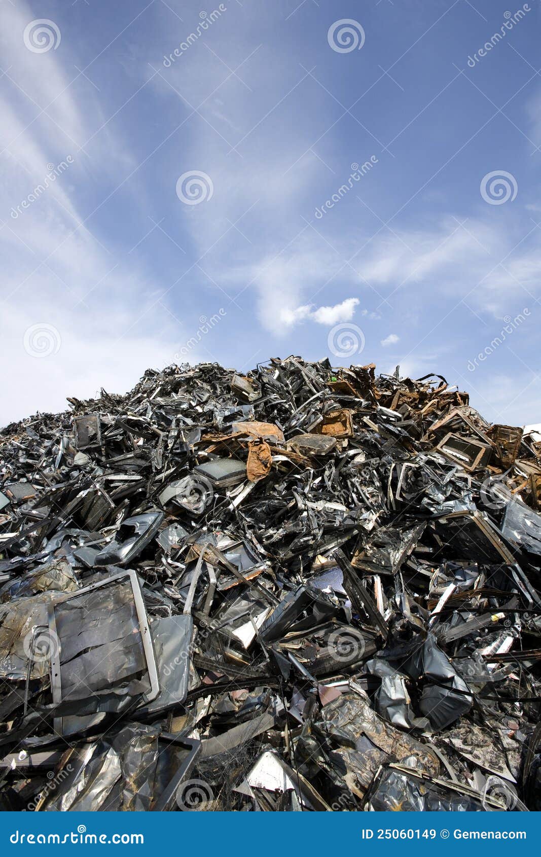 Lixo do metal imagem de stock. Imagem de lixo, reciclagem - 25060149