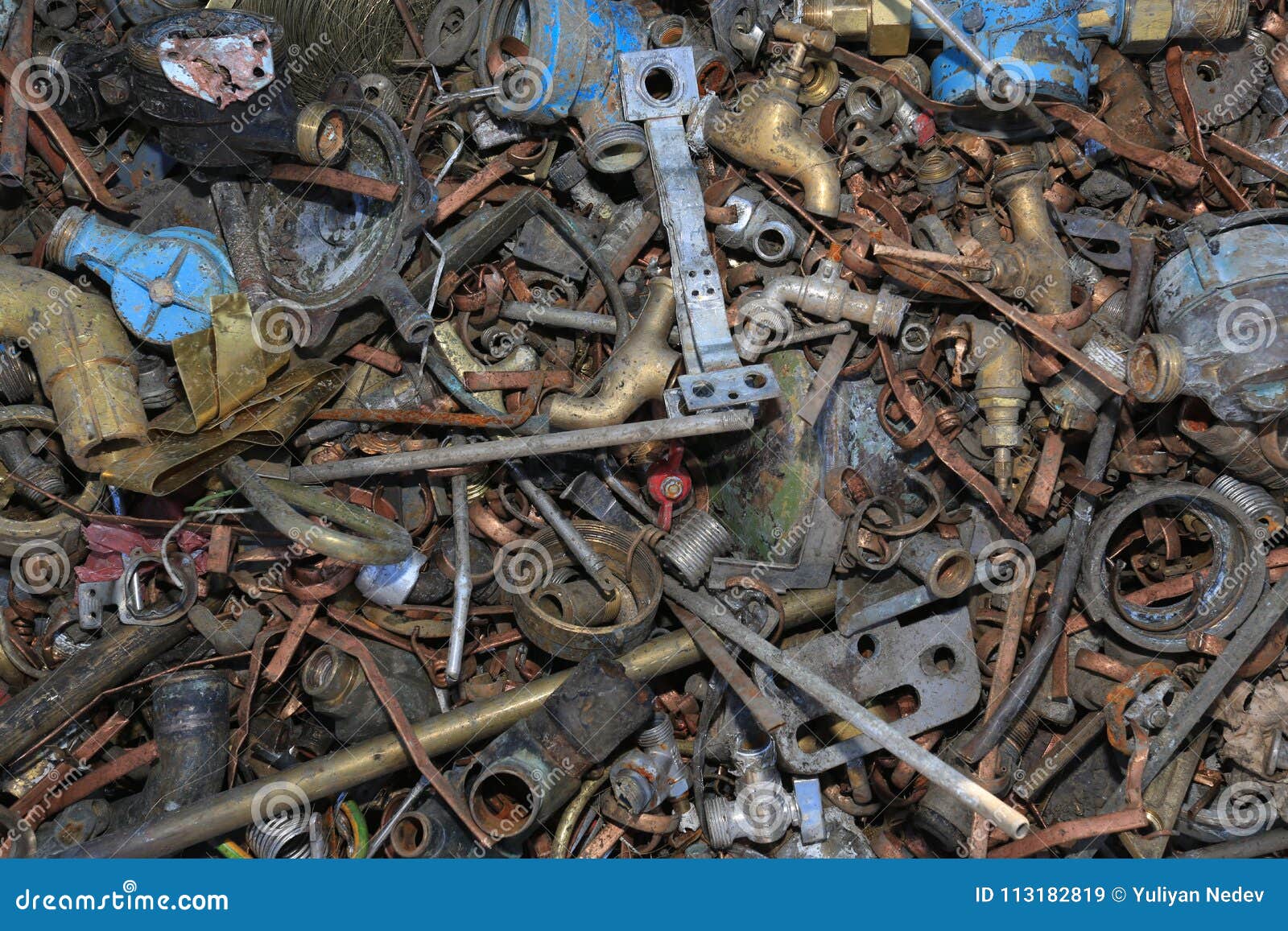 Lixo Do Metal Para a Sucata Imagem de Stock - Imagem de maquinaria ...