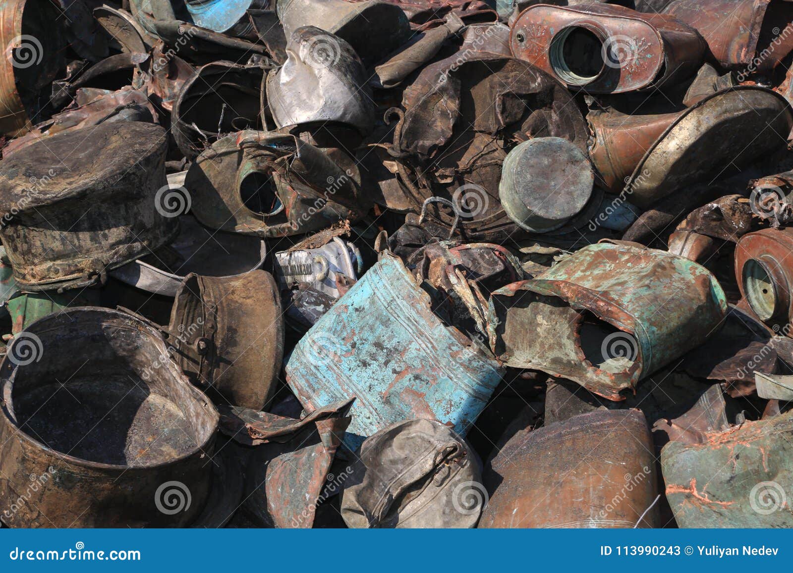 Lixo Do Metal Para a Sucata Imagem de Stock - Imagem de usado, junkyard ...