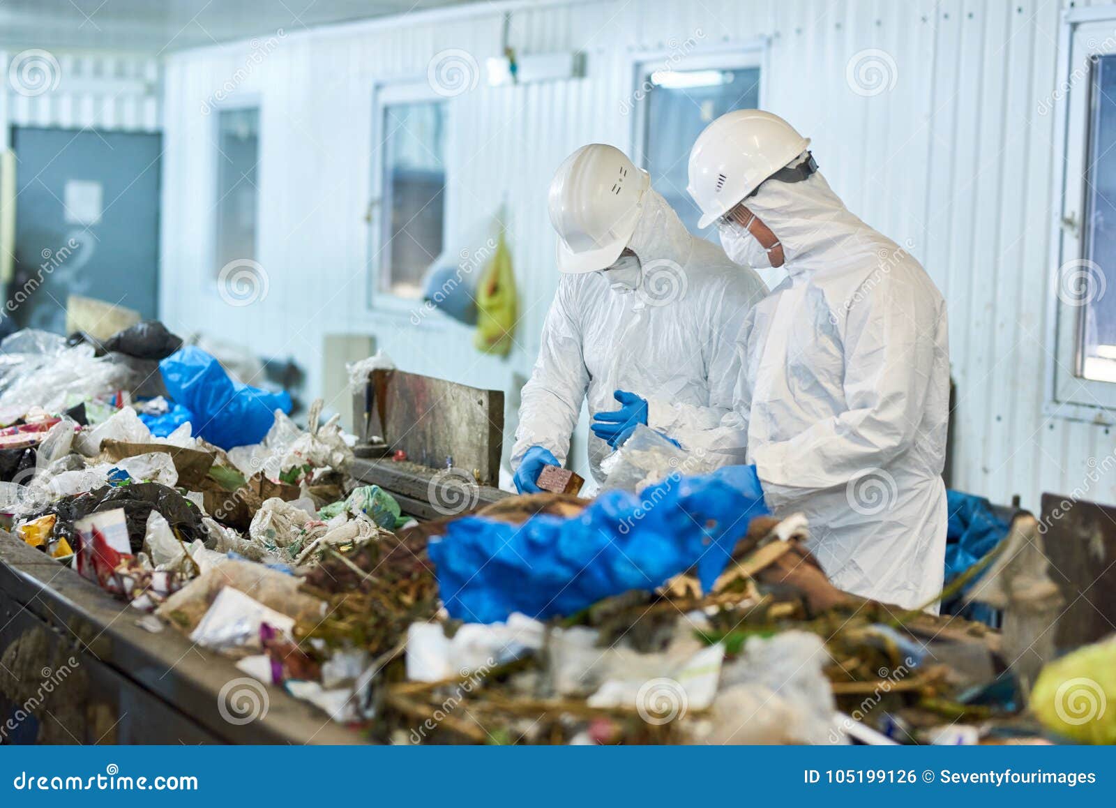 Lixo Que Classifica No Plano De Processamento Waste Foto de Stock ...