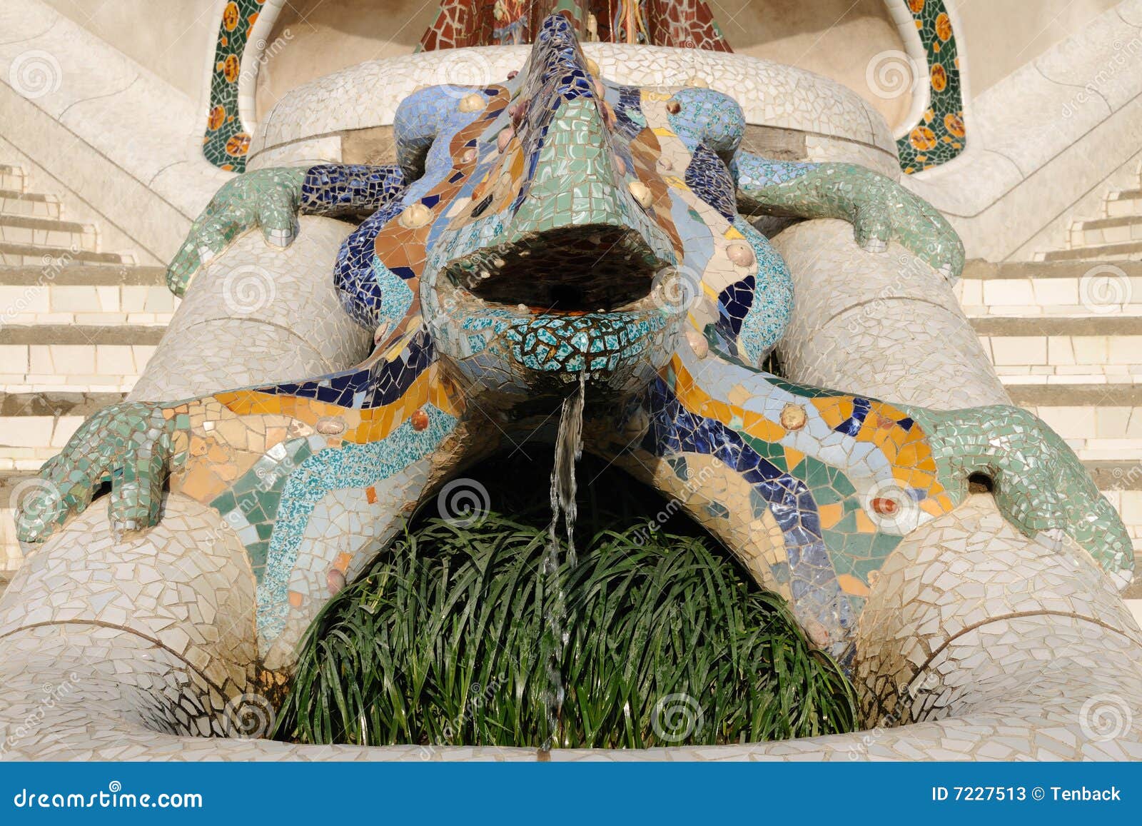 Lizard Fountain Located in Public Gaudi Parc Guell Stock Image - Image ...