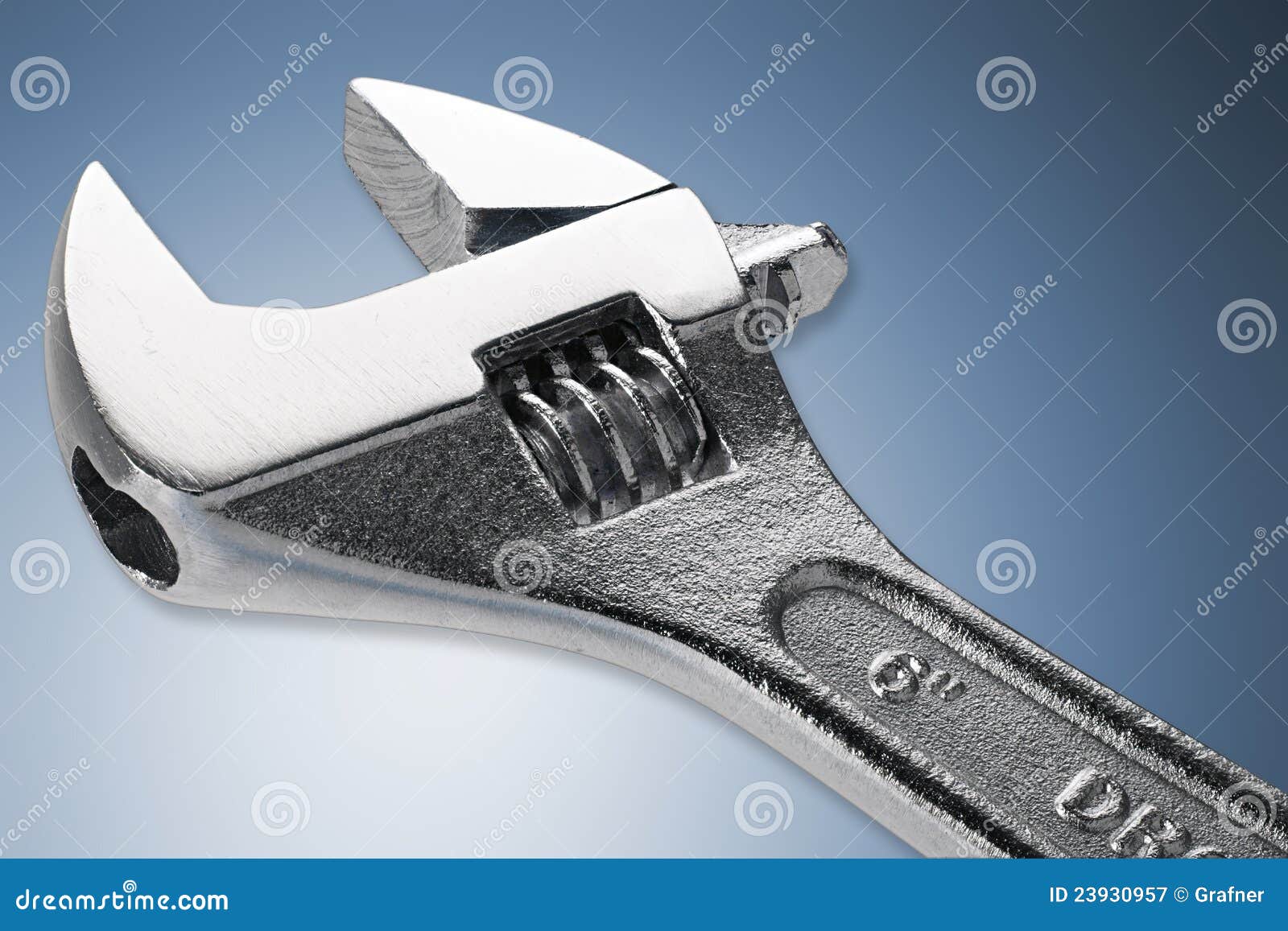 Llave crescent 1 imagen de archivo. Imagen de azul, metal - 23930957