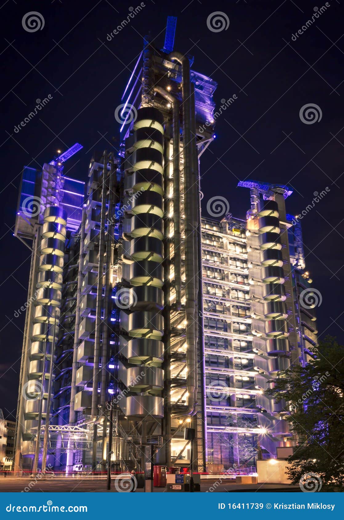Lloyd s Building, London stock image. Image of close - 16411739
