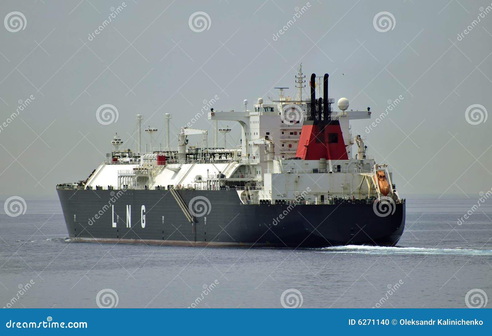 LIQUEFIED NATURAL GAS LNG CARRIER SHIP WITH FIVE TANKS TRINIDAD AND ...