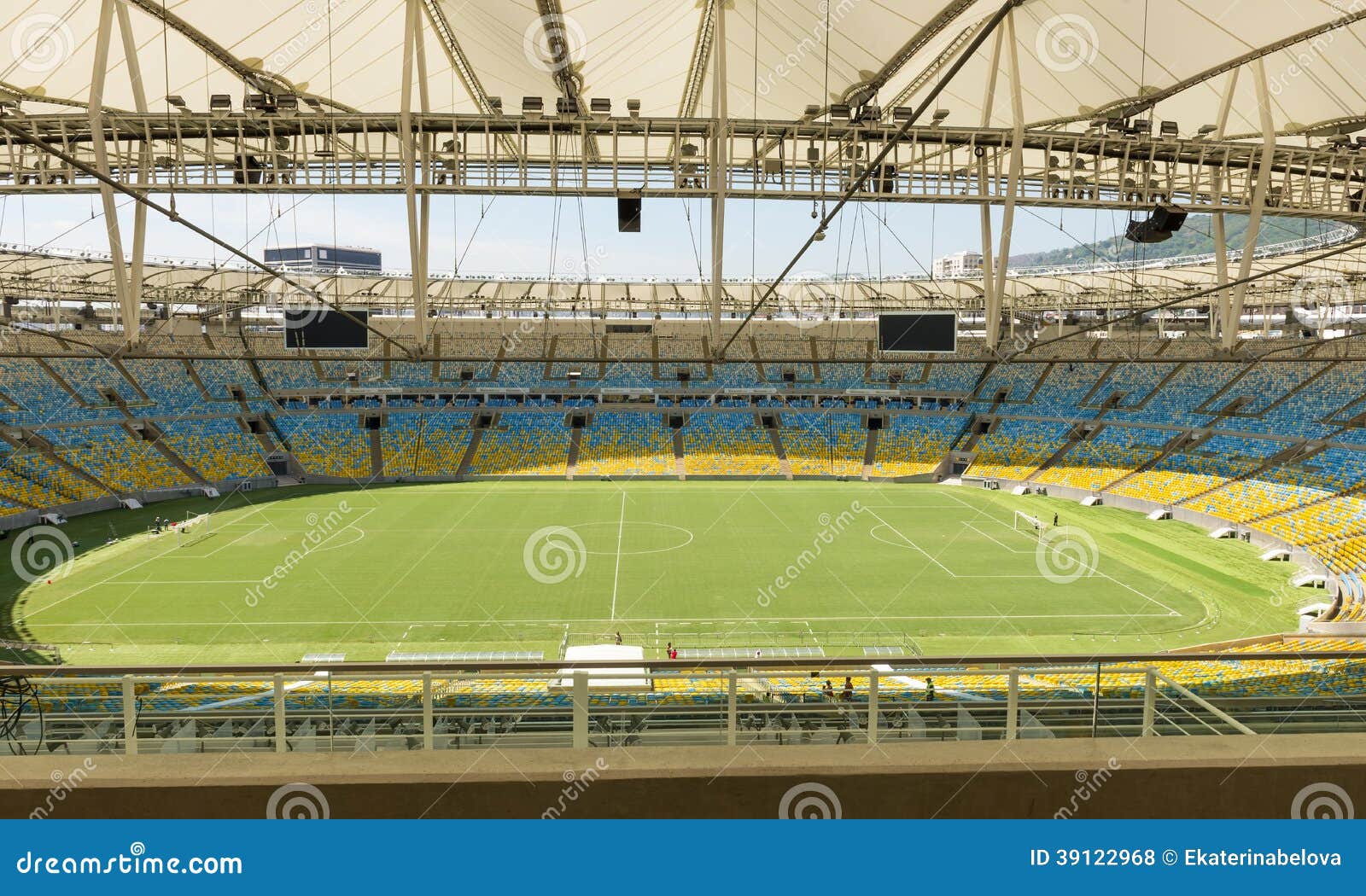 Lo Stadio Di Maracana in Rio De Janeiro Fotografia Stock - Immagine di ...