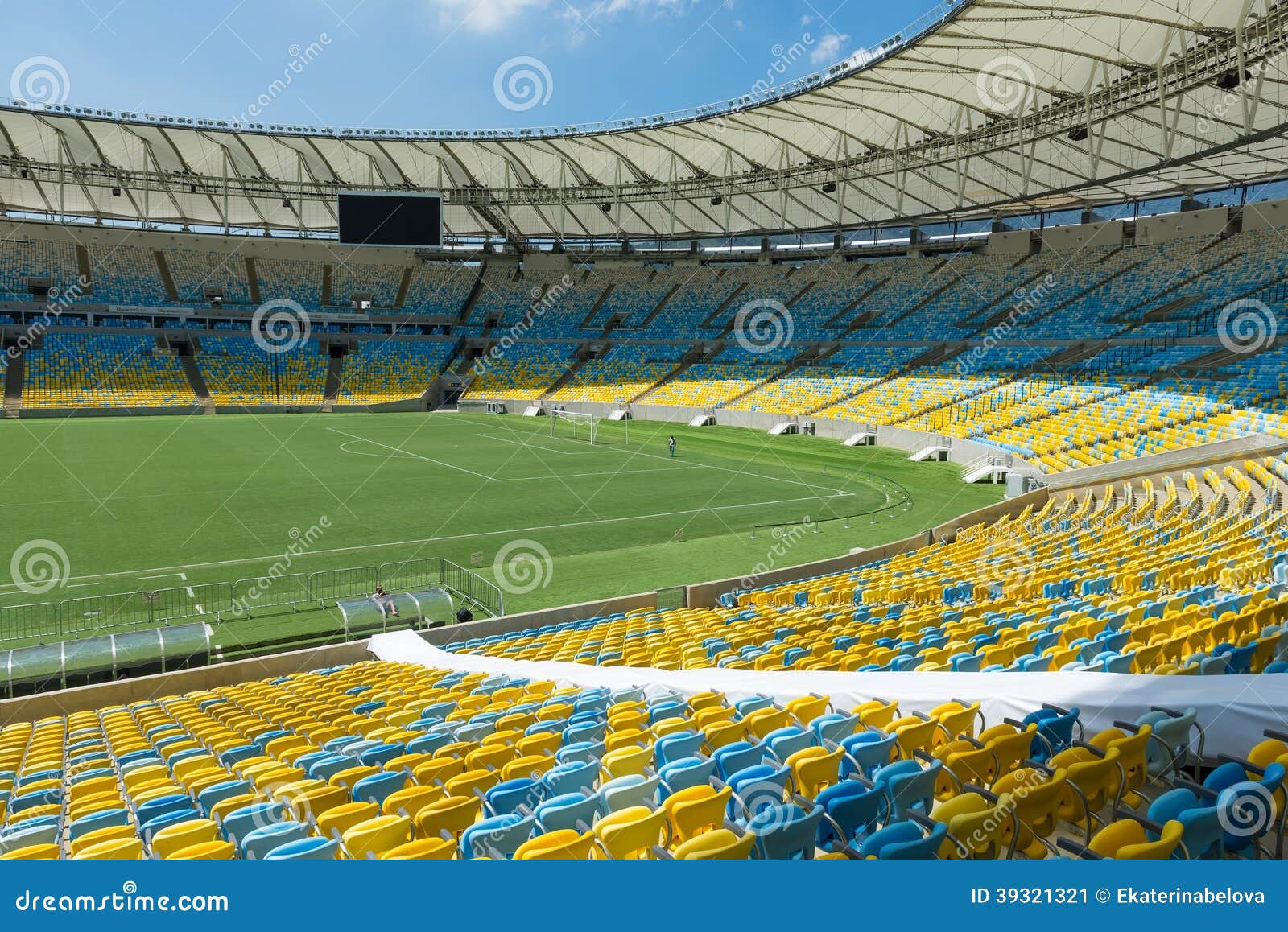 Lo Stadio Di Maracana in Rio De Janeiro Immagine Stock - Immagine di ...