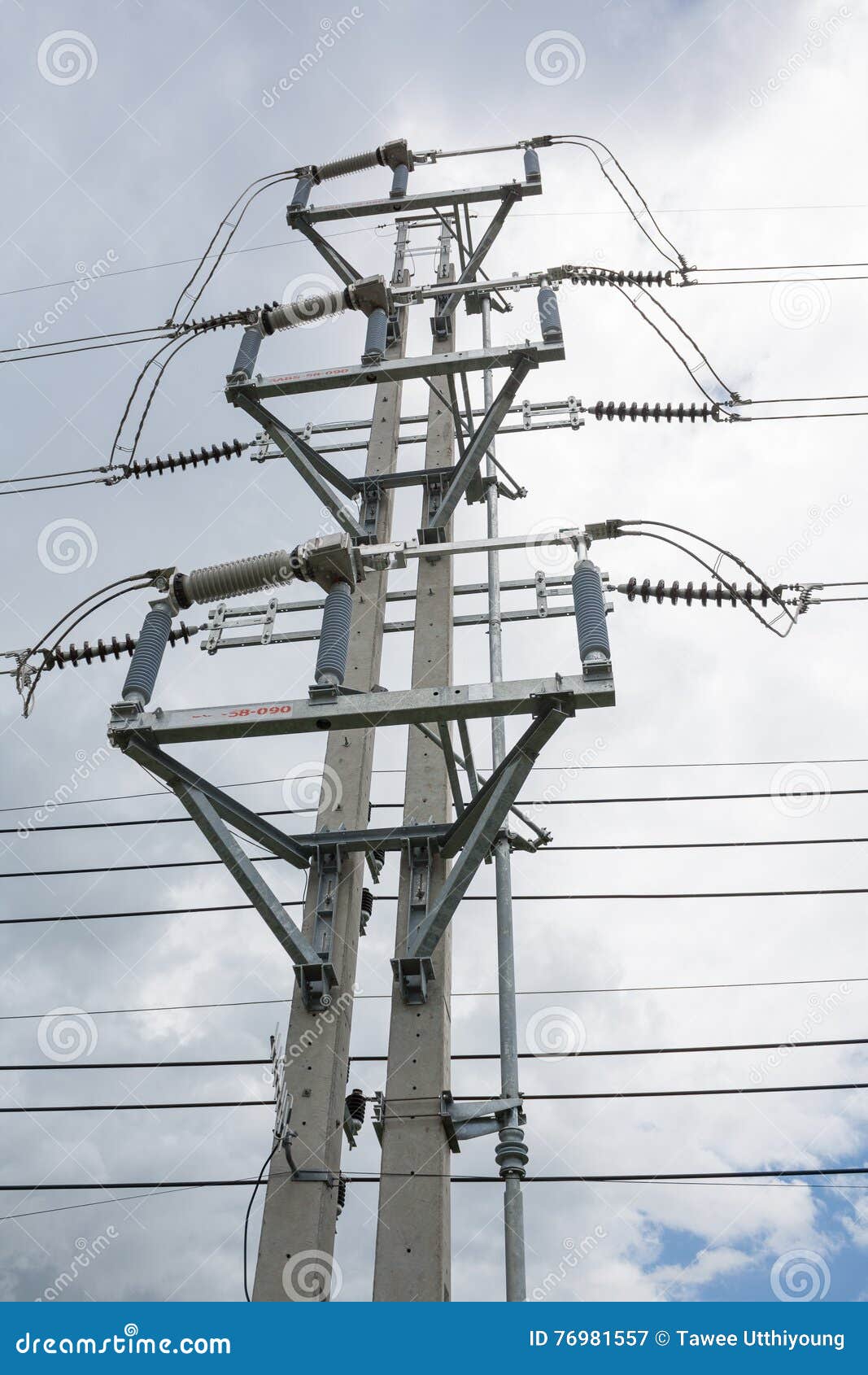 LoadBreakSwitch 115kv editorial photography. Image of switch - 76981557